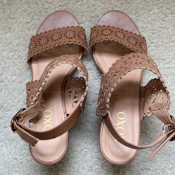 XOXO | Shoes | Nwot Tan Boho Floral Cutout Wedge Sandals Size 65 | Poshmark